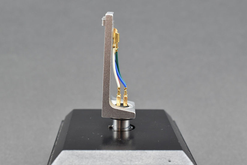 Dynavector Silver Headshell 11g / 01 Headshell | Samurai Audio